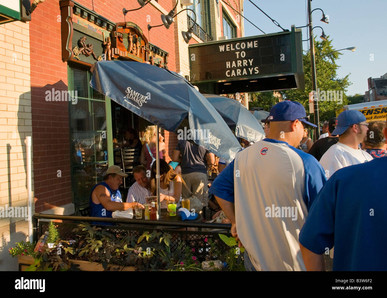 Harry caray's chicago bar hi-res stock photography and images - Alamy