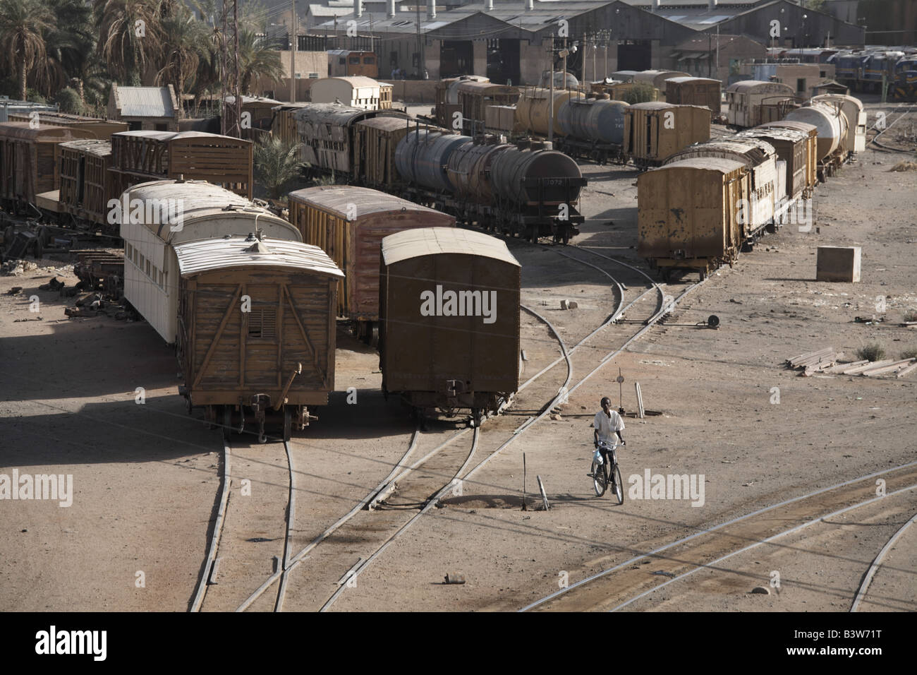 Railway tracks in Atbara, Sudan Stock Photo - Alamy