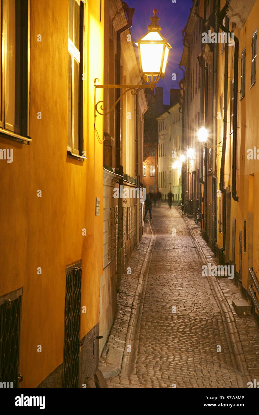 Narrow cobbled backstreet in Gamla Stan (Old Town), Staden Island ...
