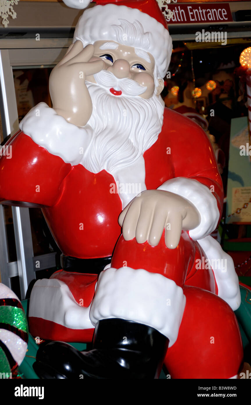 A life size Christmas Decoration of Santa Claus in Frankenmuth ...
