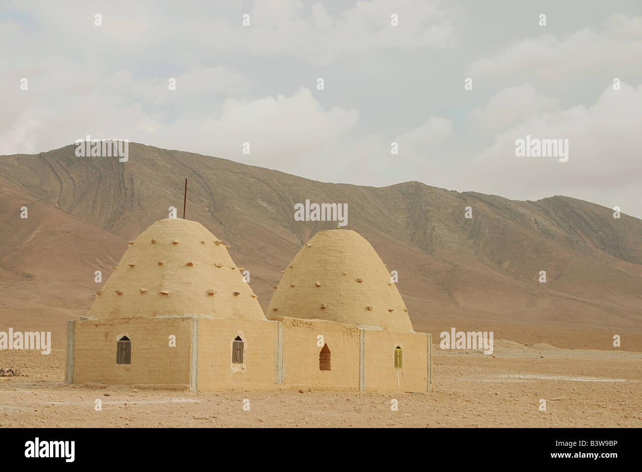 Beehive house syria hi-res stock photography and images - Alamy