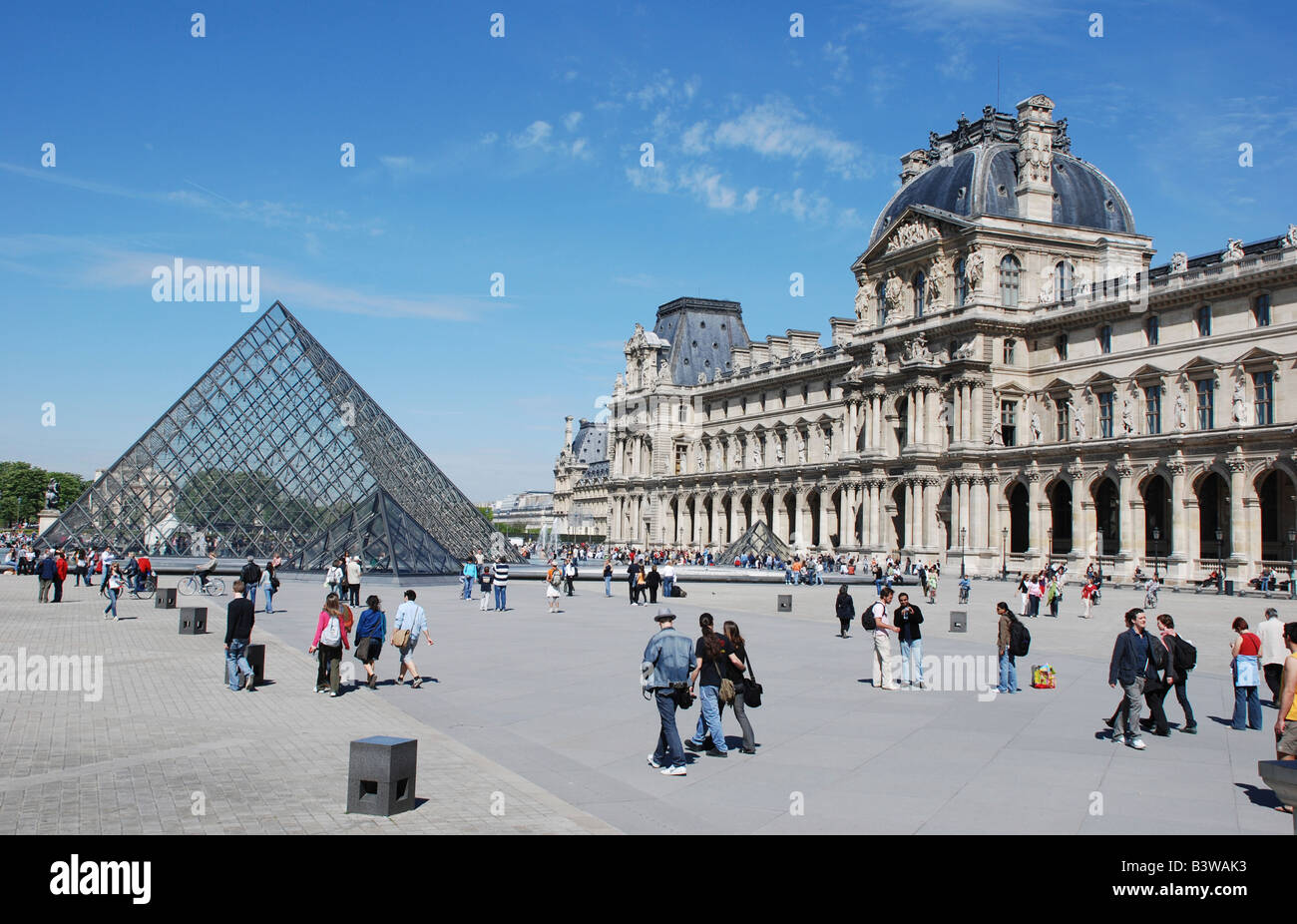 Glass Pyramid main entrance The Louvre Paris Stock Photo - Alamy