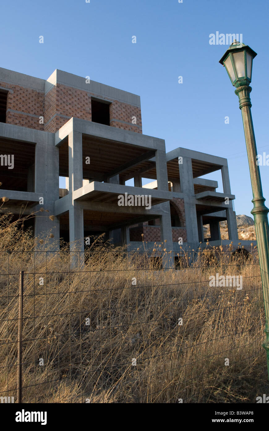 Half completed hi-res stock photography and images - Alamy