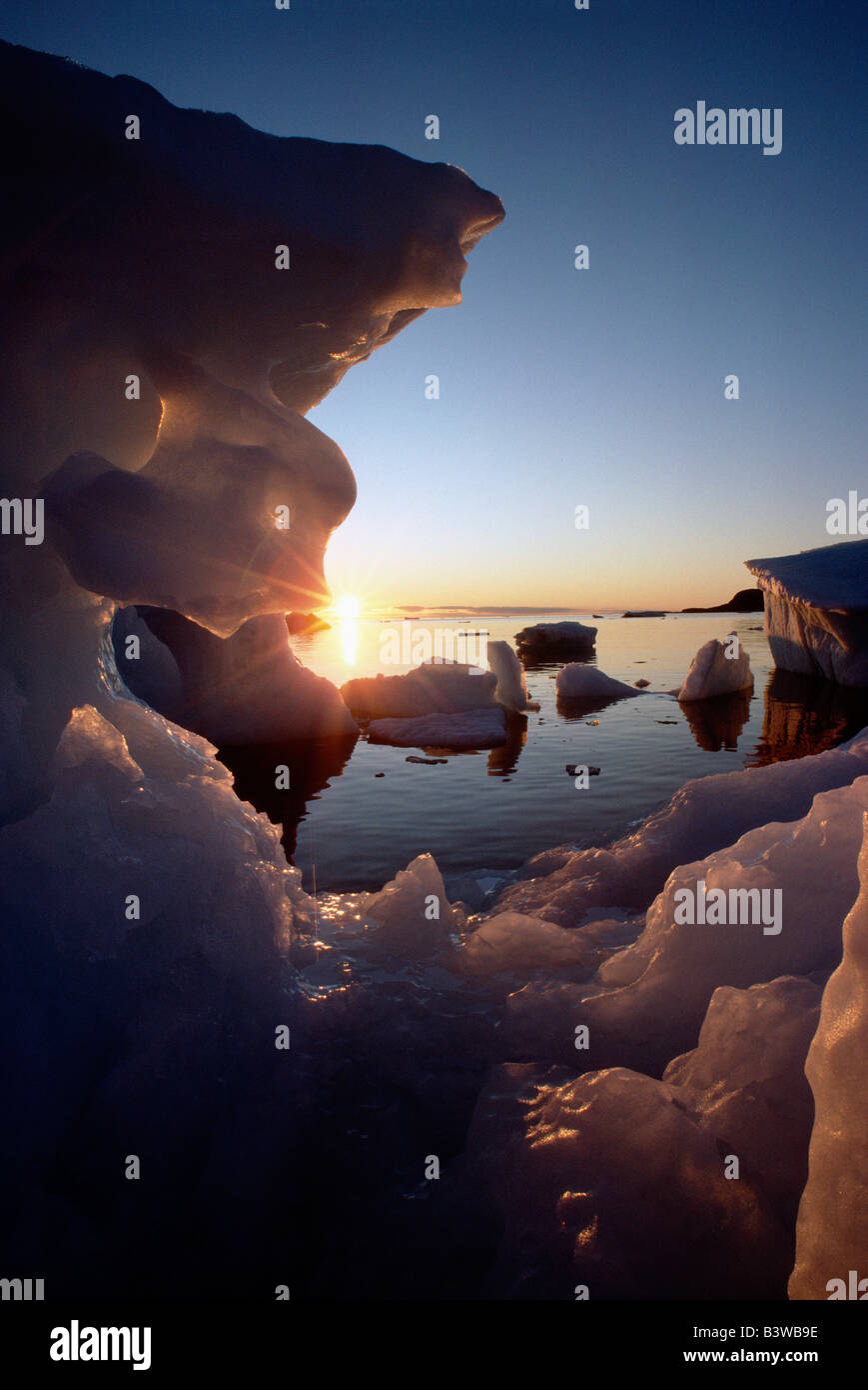 Icebergs at sunset, Kekerton Island, Nunavut, Canada Stock Photo - Alamy