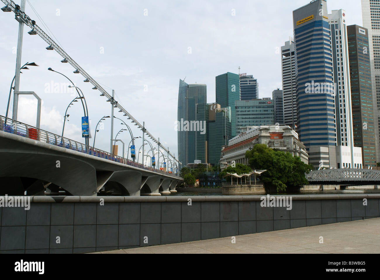 Esplanade Drive Bridge, part of Singapore F1 Circuit, is the most ...