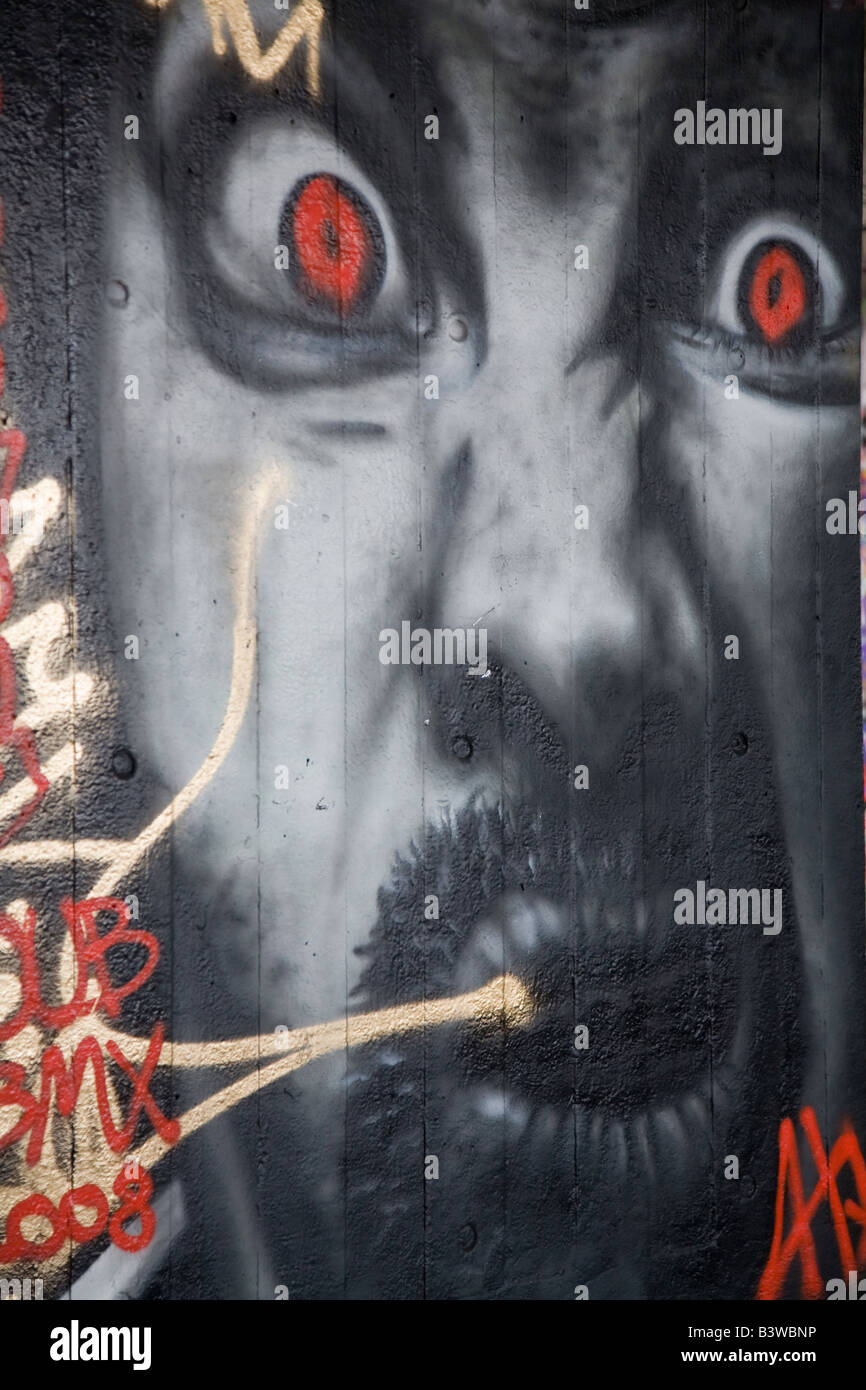 Graffiti face hi-res stock photography and images - Alamy