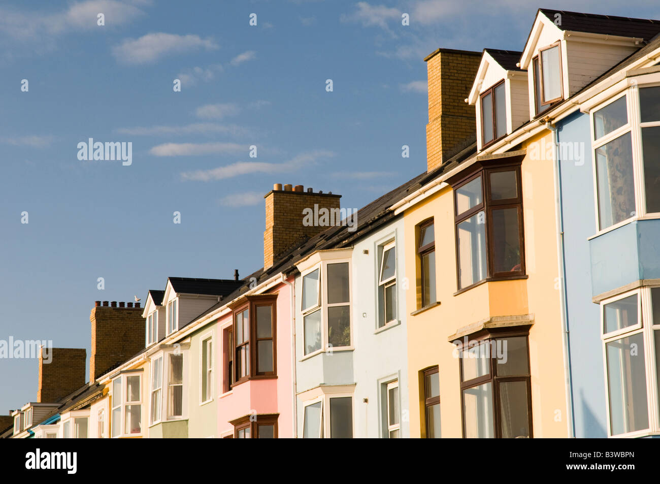 Terraced houses uk facade hi-res stock photography and images - Alamy
