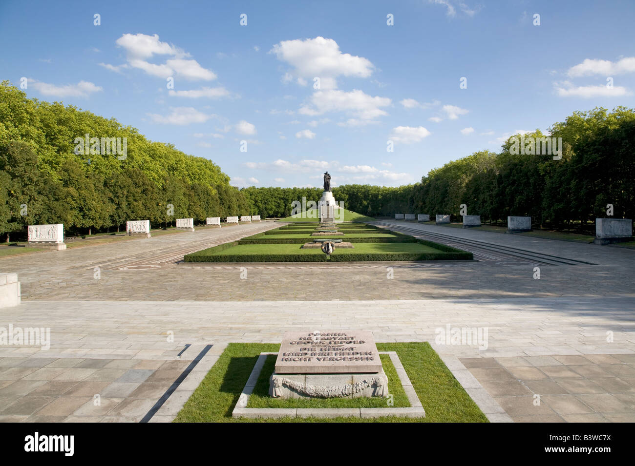 The Russian war memorial in Berlin Stock Photo - Alamy