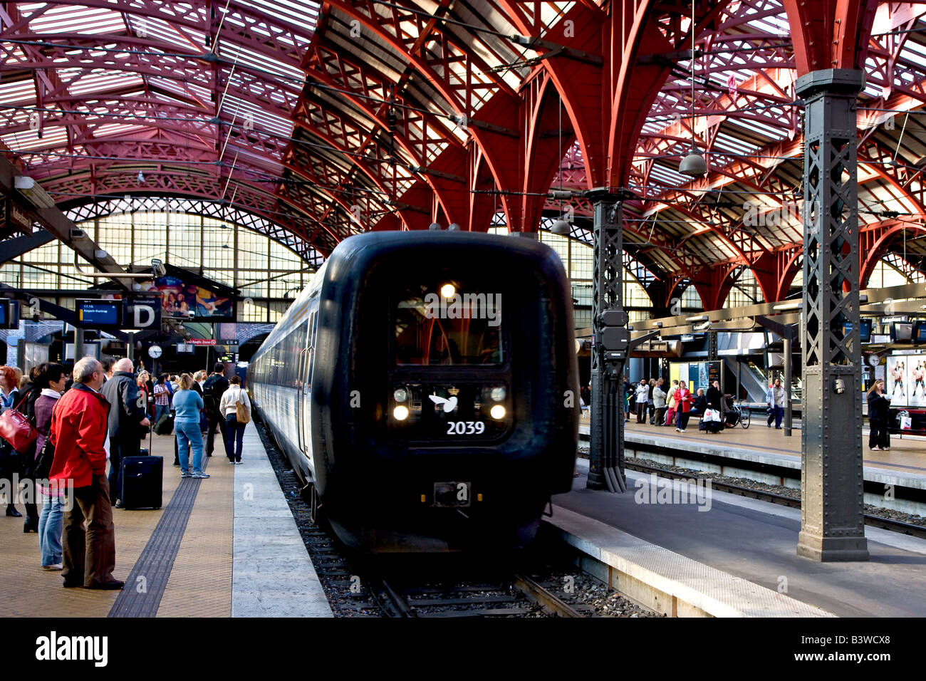 Train arriving at Copenhagen railway station Stock Photo - Alamy