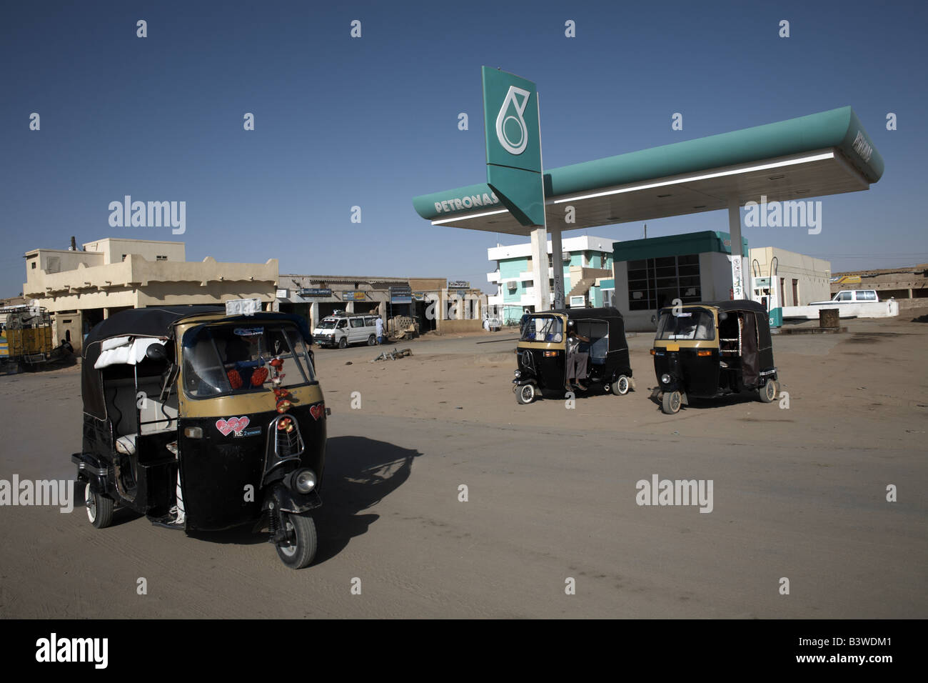 Petronas petrol station hi-res stock photography and images - Alamy
