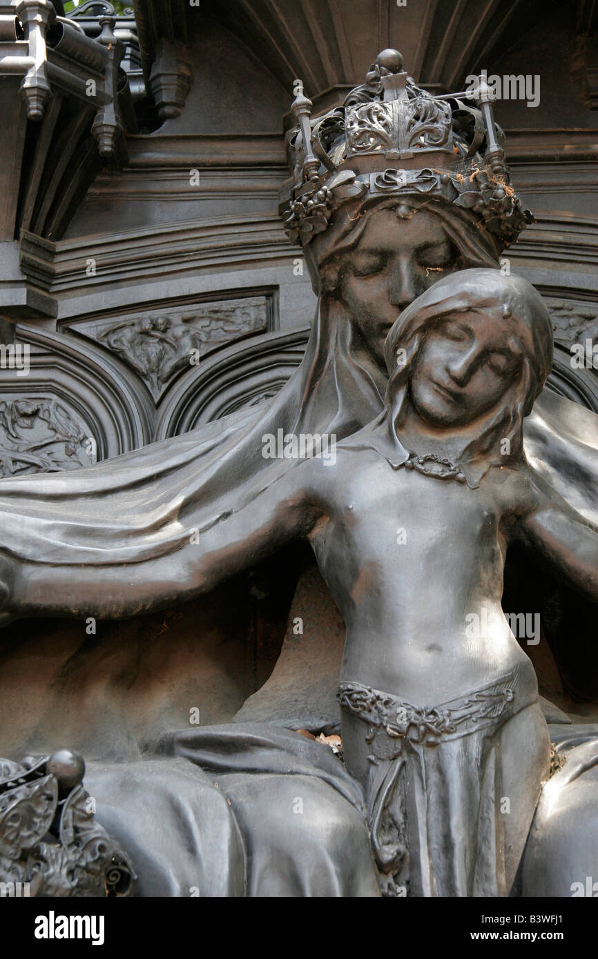 Queen alexandra memorial hi-res stock photography and images - Alamy