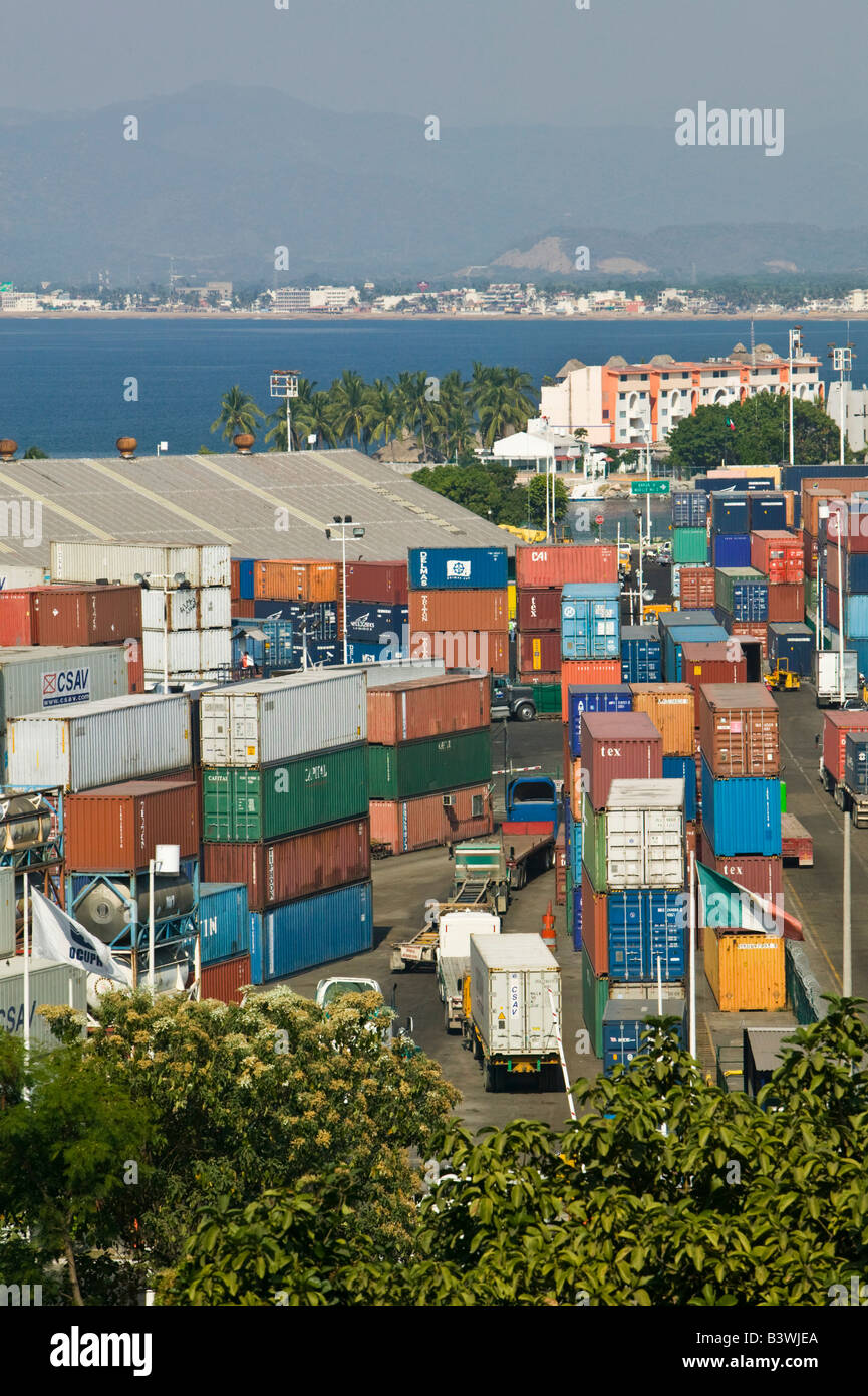 Manzanillo container port mexico hi-res stock photography and images ...