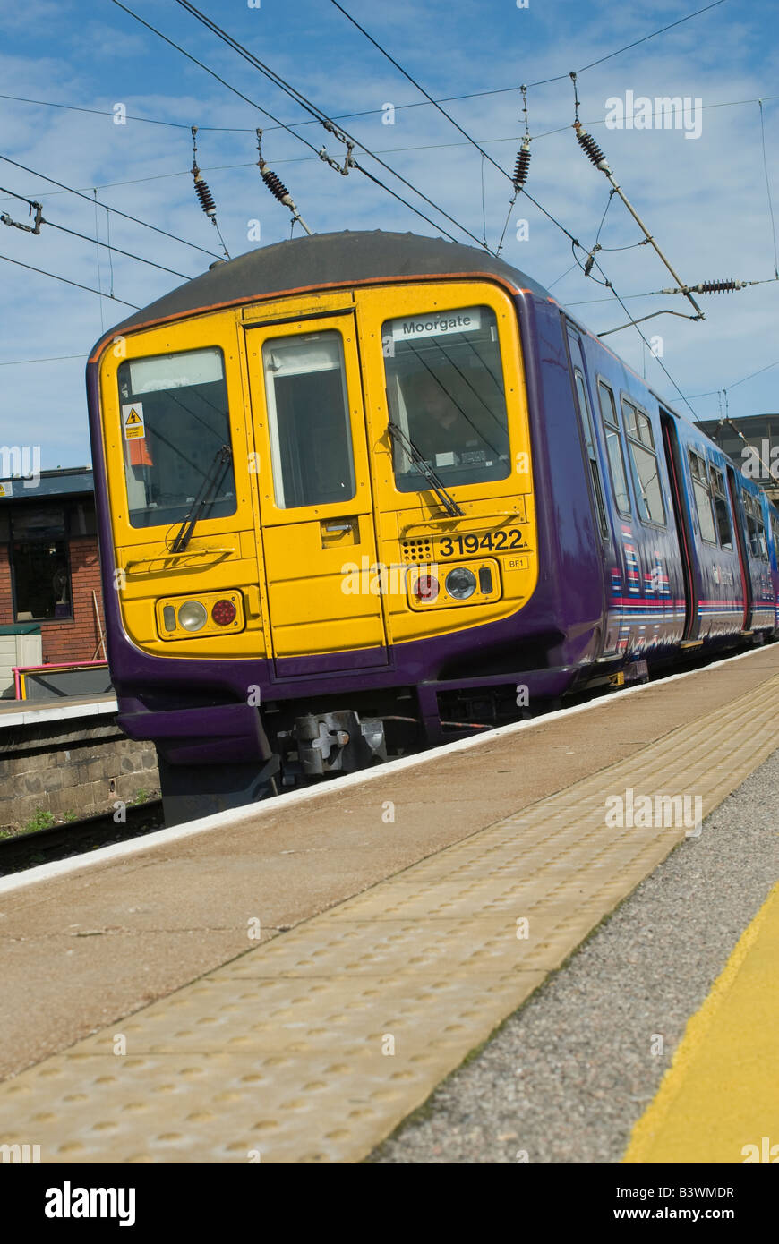 Class 319 train in first capital connect livery bound for moorgate ...