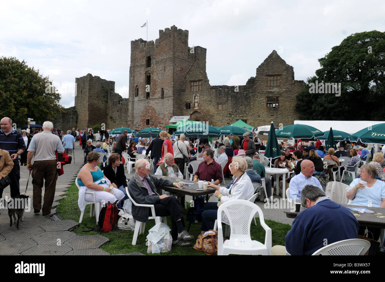 In the castle grounds at Ludlow Food Festival Stock Photo - Alamy