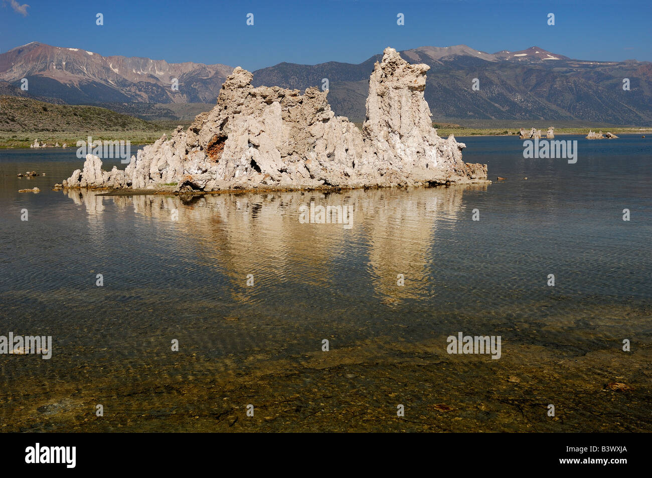 General landscape of Mono Lake Stock Photo - Alamy