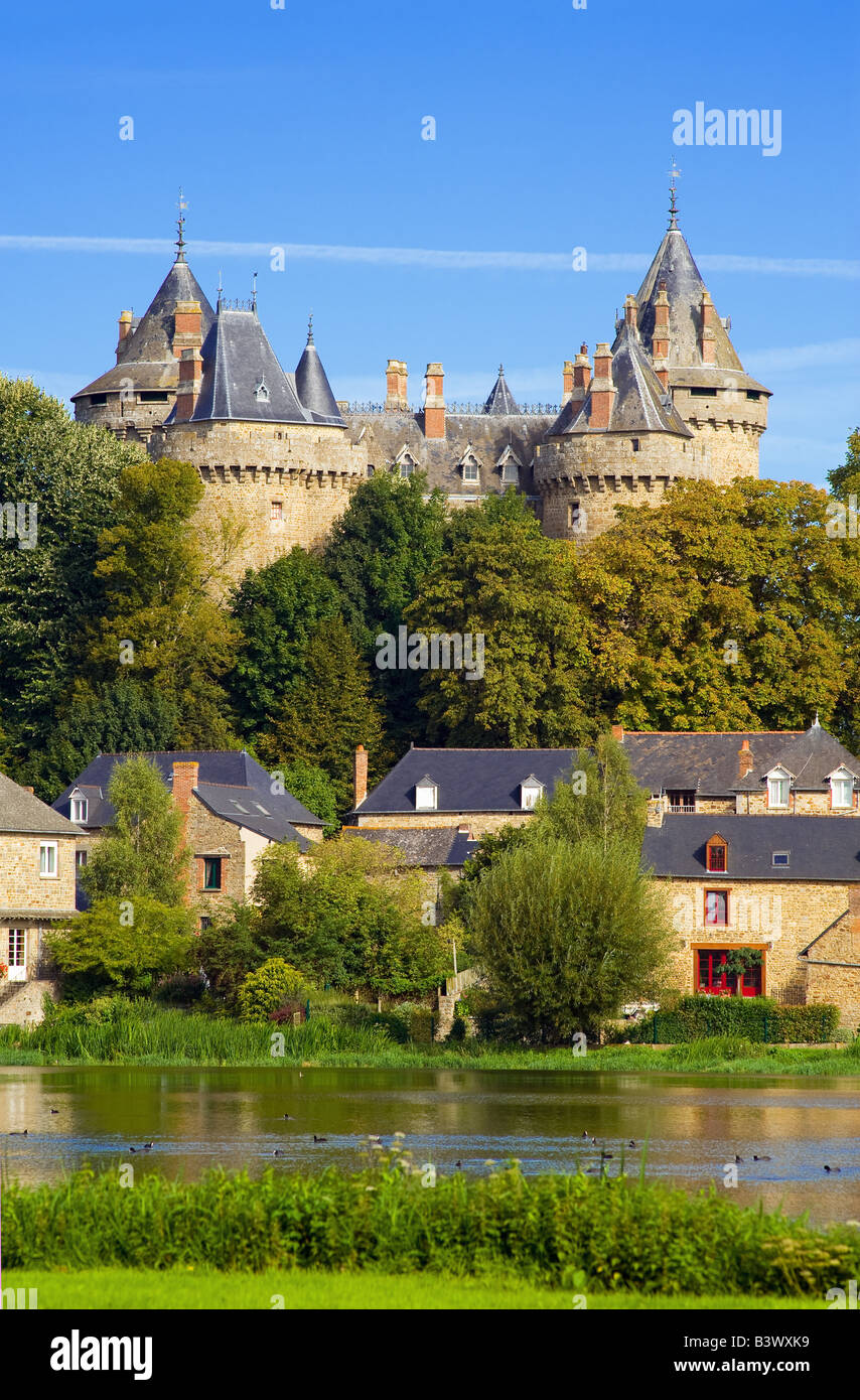 "Lac Tranquille" lake and castle 11th Century Combourg Brittany France ...
