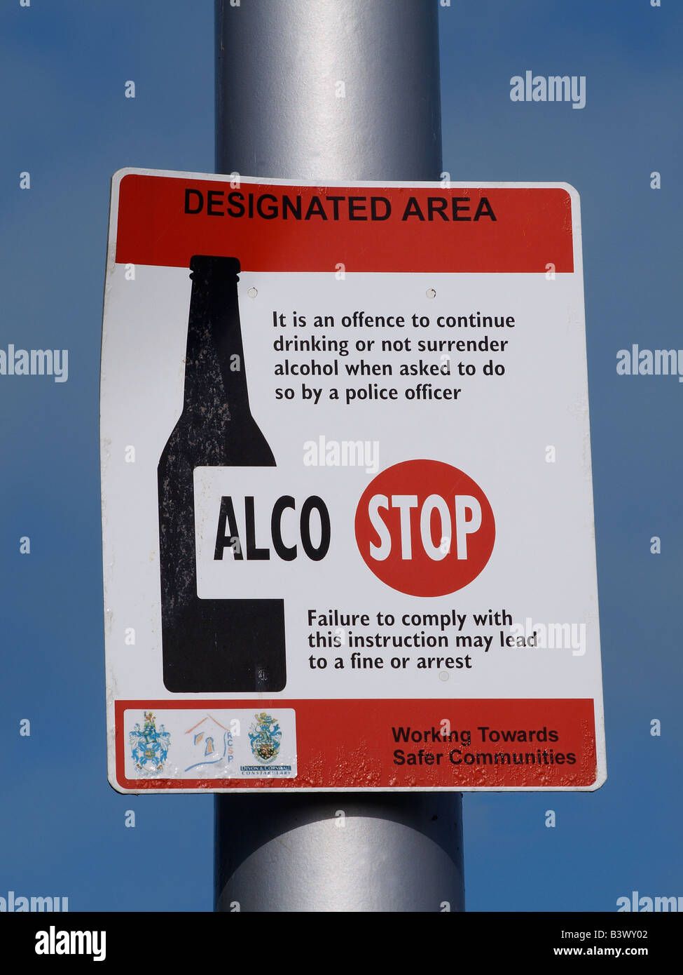 Designated no alcohol area sign Stock Photo - Alamy