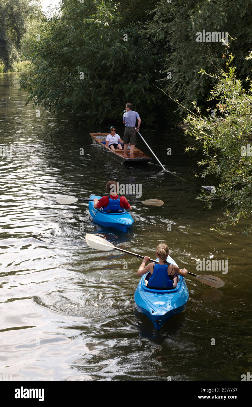 Canoeing Coe Fen Cambridge River Cam Great Britain UK Stock Photo - Alamy