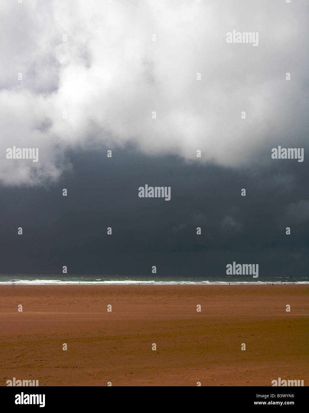 Storm a brewing hi-res stock photography and images - Alamy