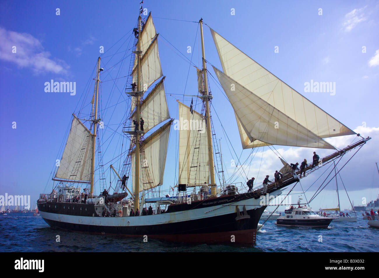 The tall ship pelican london hi-res stock photography and images - Alamy