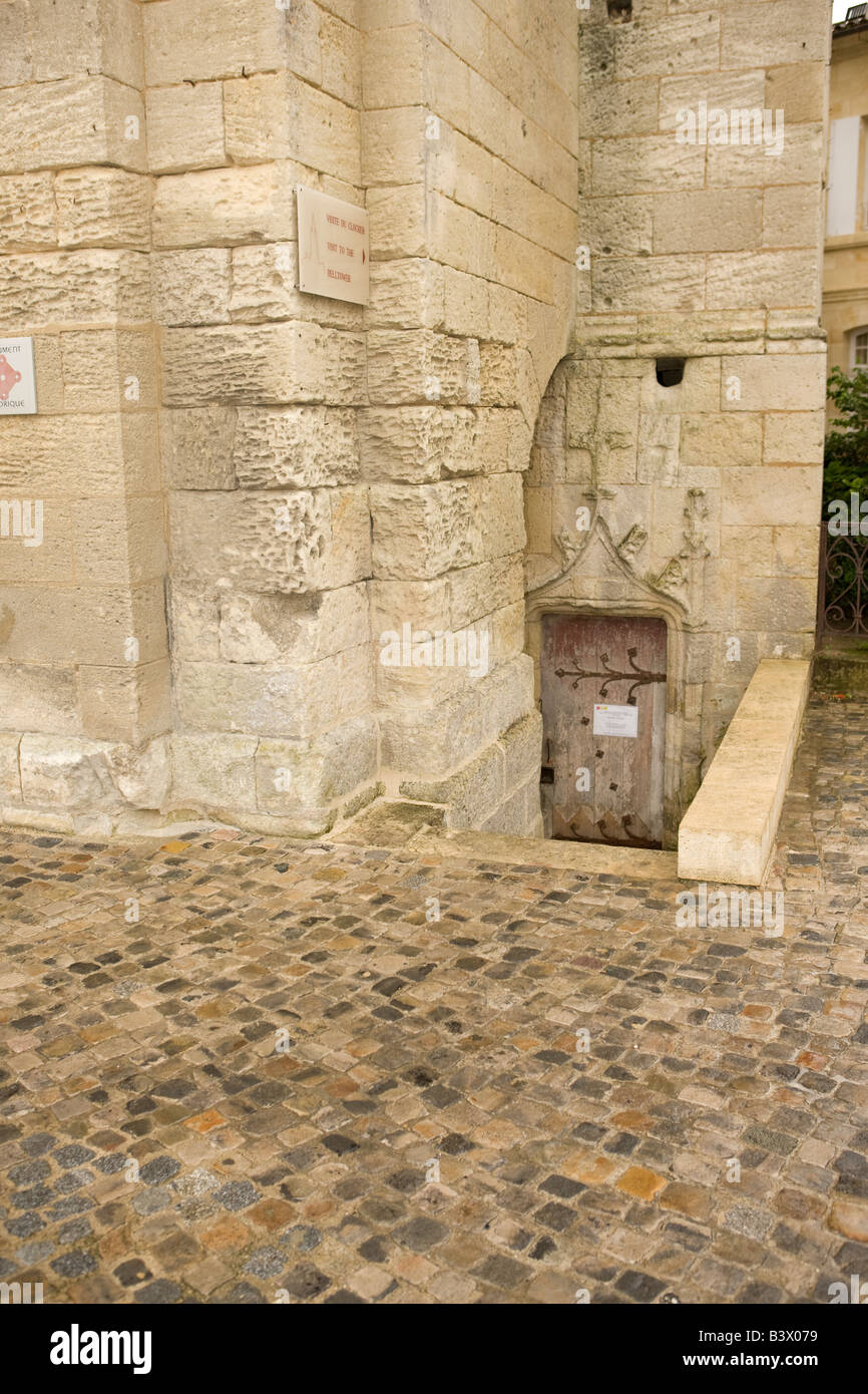 Sunken doorway hi-res stock photography and images - Alamy