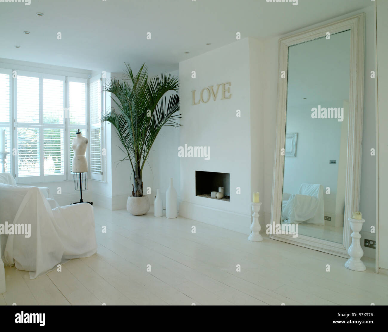 White House Interior with white painted floor boards and walls Stock ...