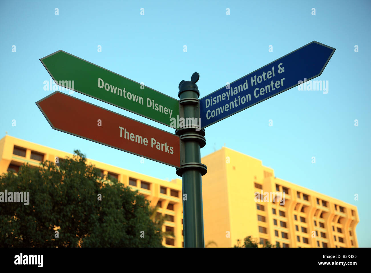 Disneyland resort california hi-res stock photography and images - Alamy