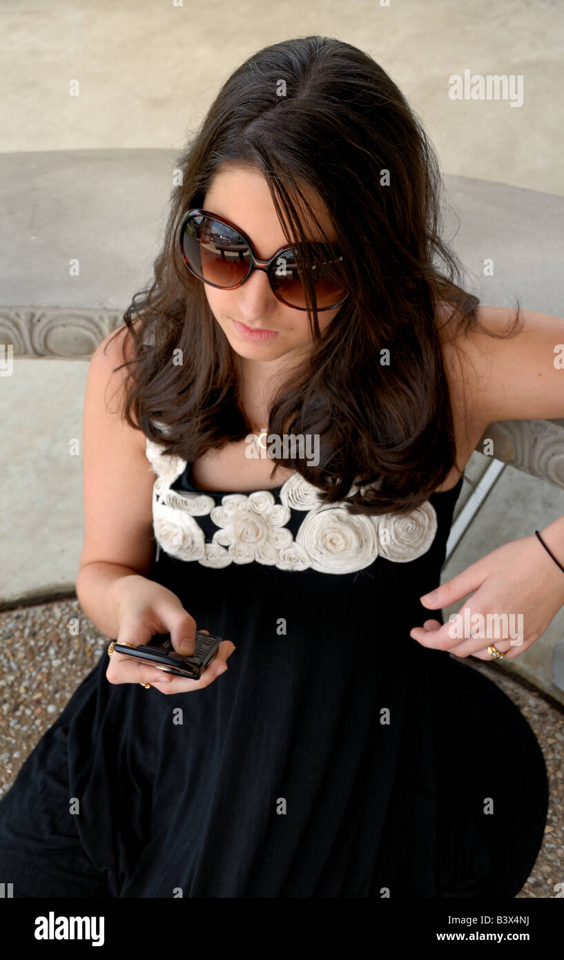 Communicate text teenager hi-res stock photography and images - Alamy