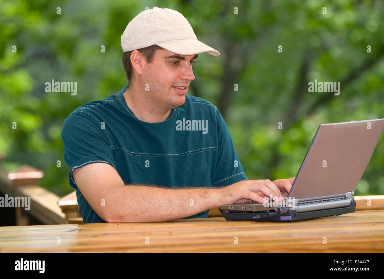 Telecommuter hi-res stock photography and images - Alamy