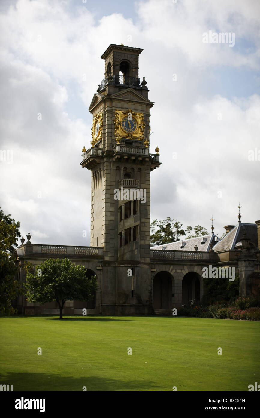 100 foot tower hi-res stock photography and images - Alamy