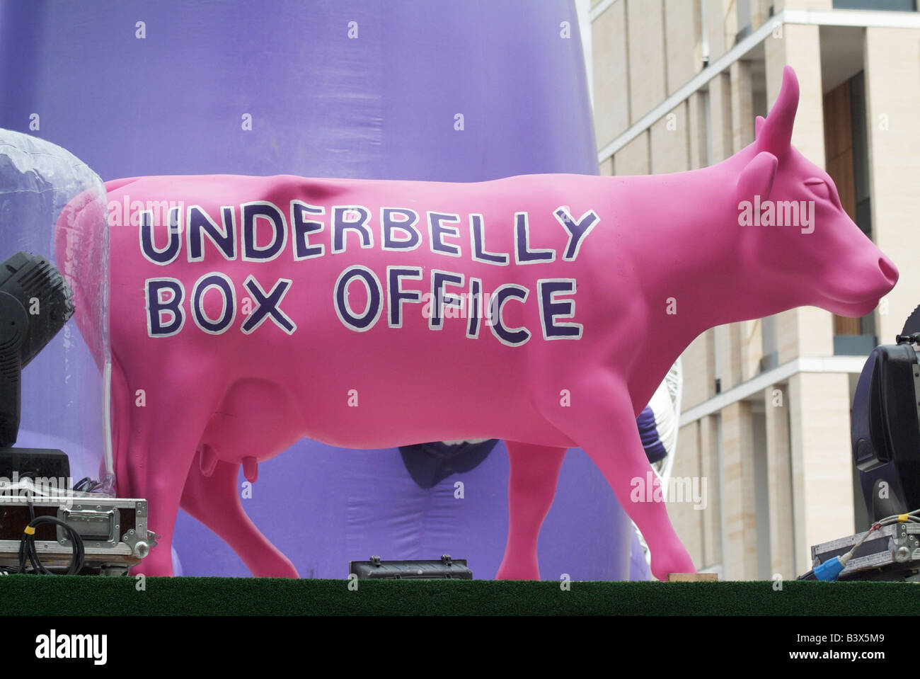 Edinburgh festival fringe underbelly hi-res stock photography and ...