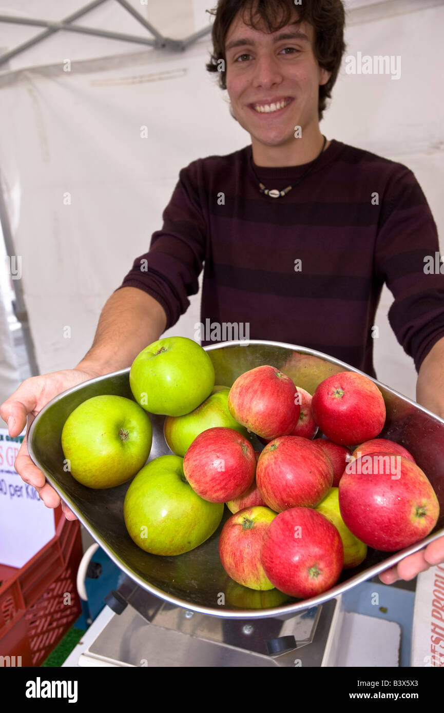 Market town street hi-res stock photography and images - Alamy
