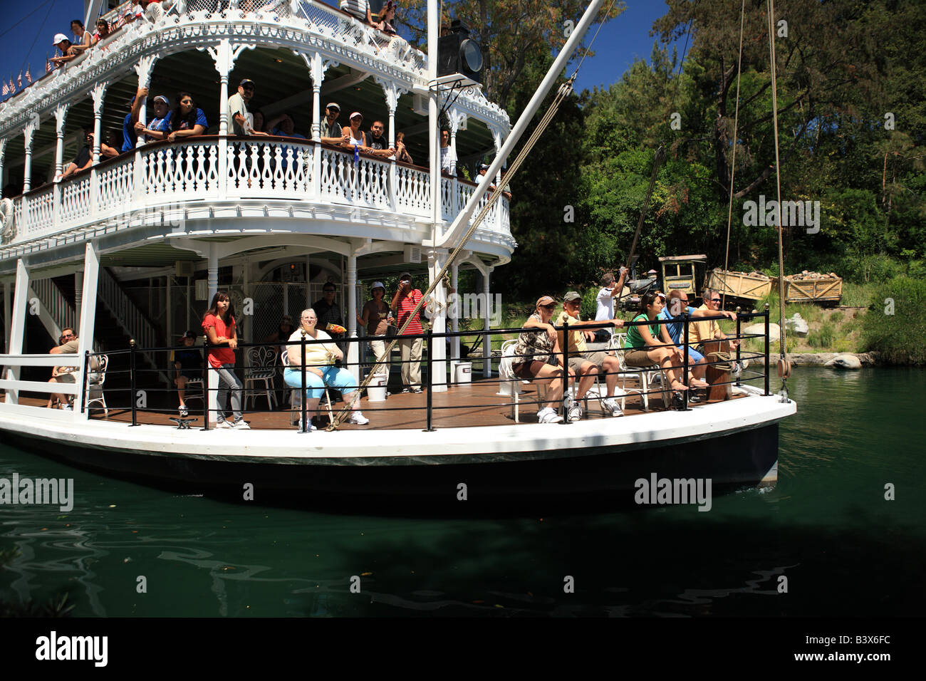 Mark Twain Riverboat, at Disneyland Stock Photo - Alamy