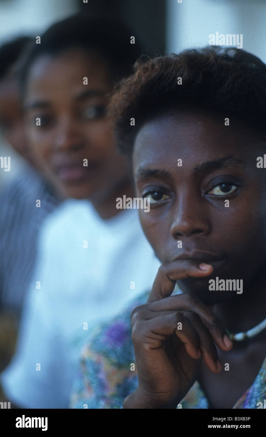 Equatorial guinea africa woman hi-res stock photography and images - Alamy