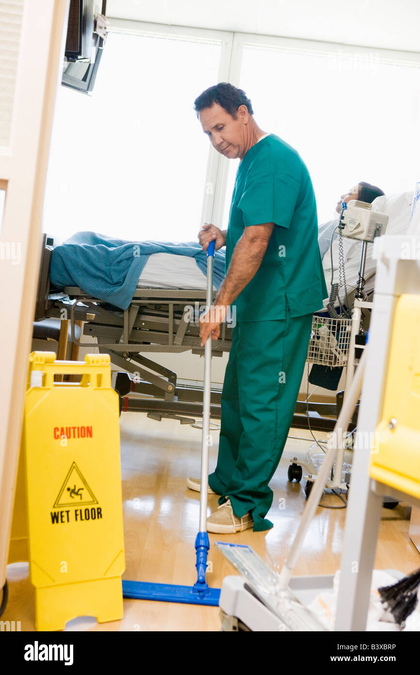 Hospital cleaning hi-res stock photography and images - Alamy