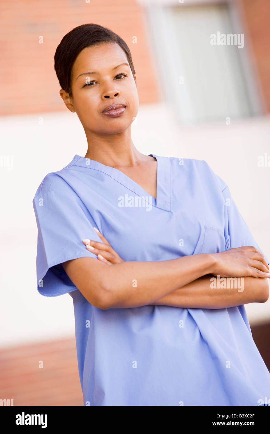 Outside of hospital hi-res stock photography and images - Alamy