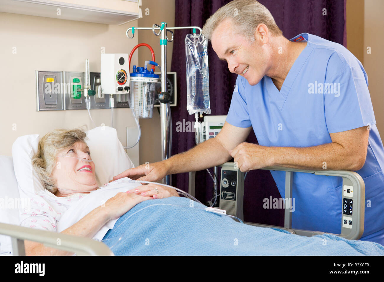 Doctor Checking Up On Patient Stock Photo - Alamy