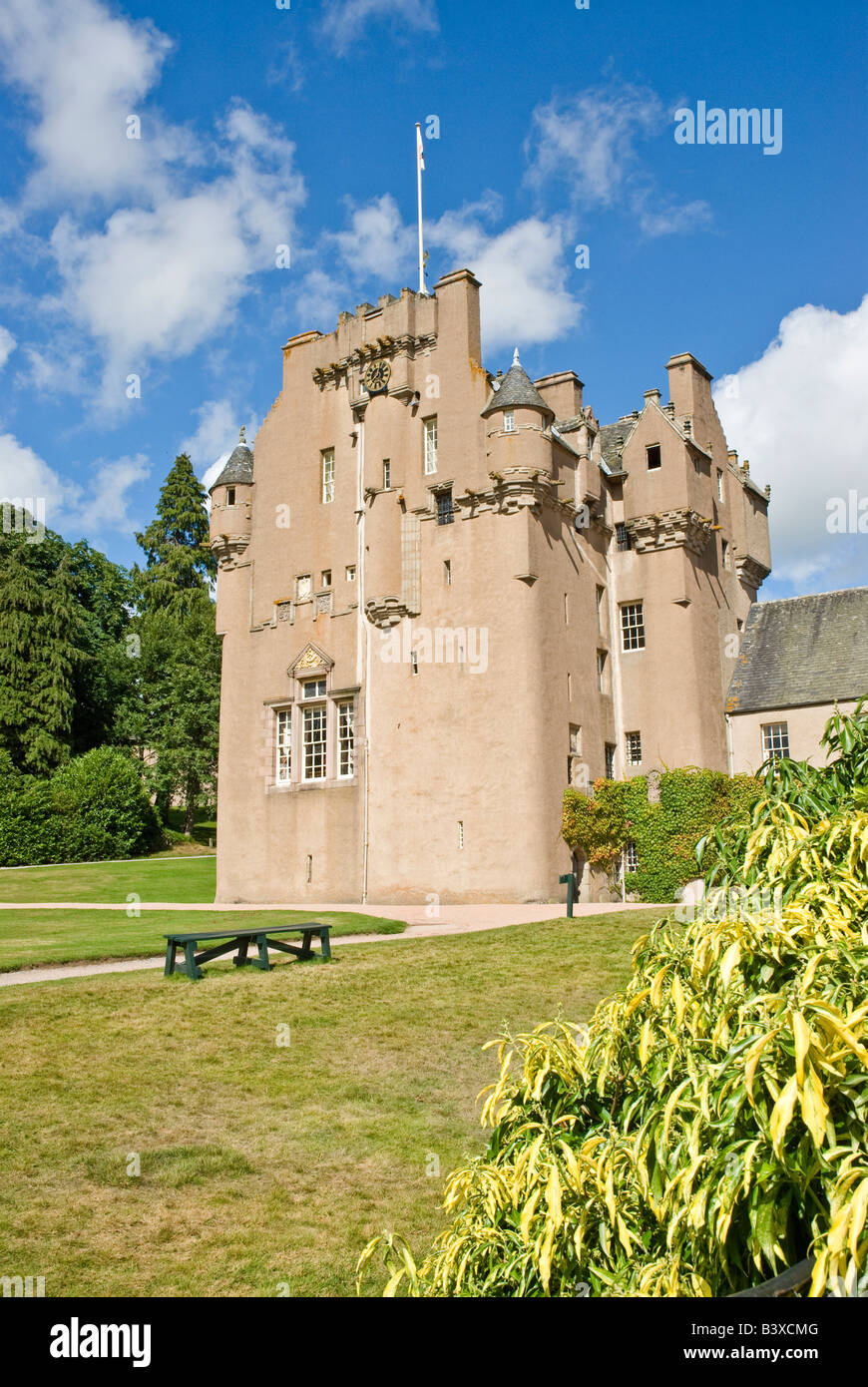 Crathes Castle nr Banchory Aberdeenshire Scotland Stock Photo - Alamy