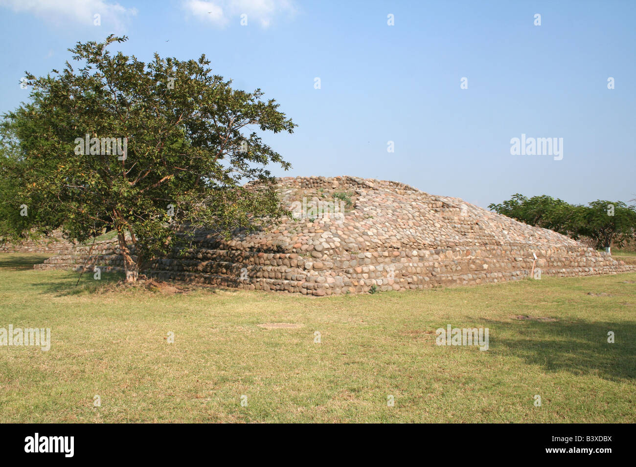 Colima mexico pyramid hi-res stock photography and images - Alamy