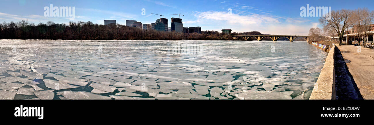 Frozen potomac river hi-res stock photography and images - Alamy