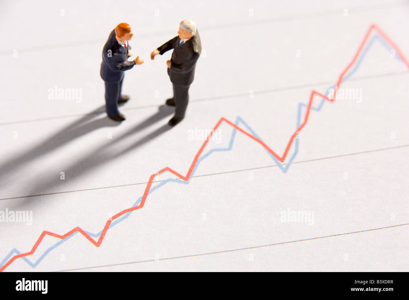 Line graph hi-res stock photography and images - Alamy