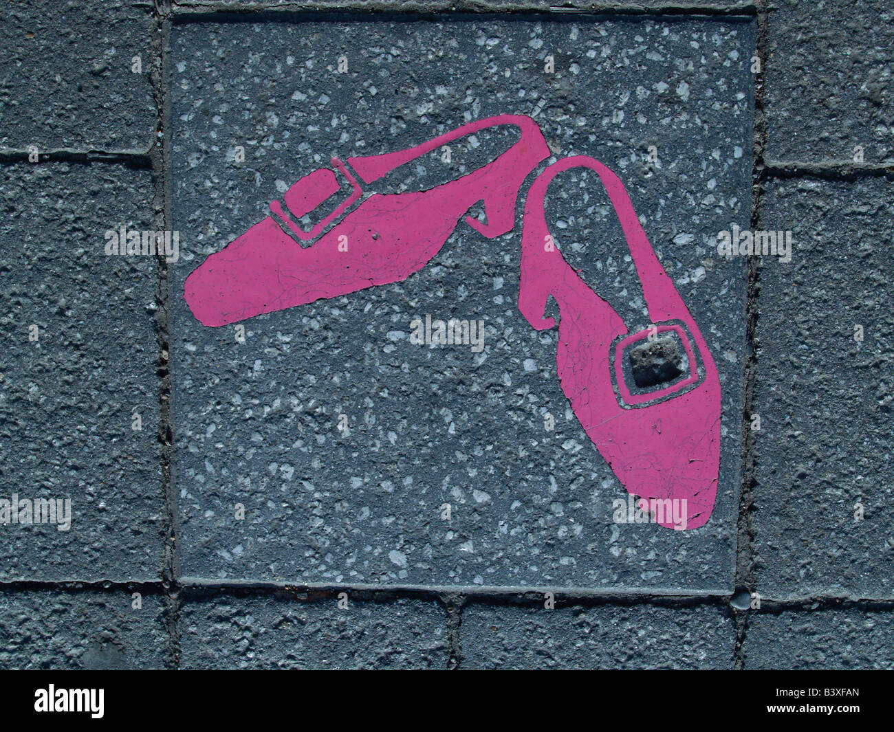 Street graphics hi-res stock photography and images - Alamy