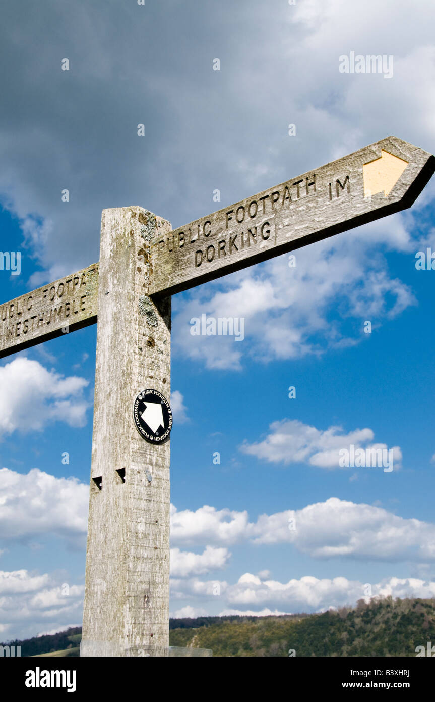 Direction sign for walkers hi-res stock photography and images - Alamy