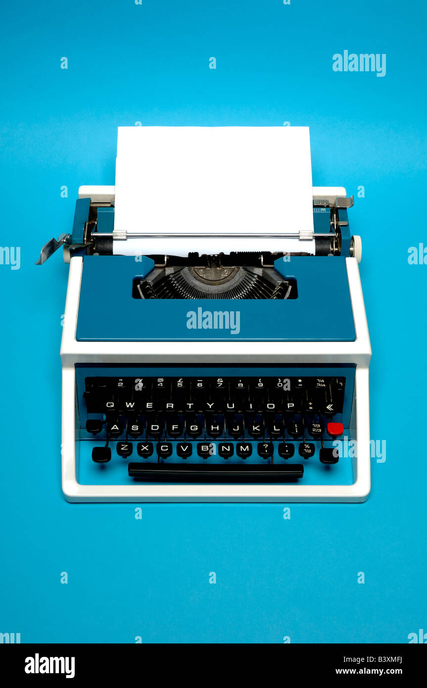 Turquoise blue retro typewriter Stock Photo - Alamy