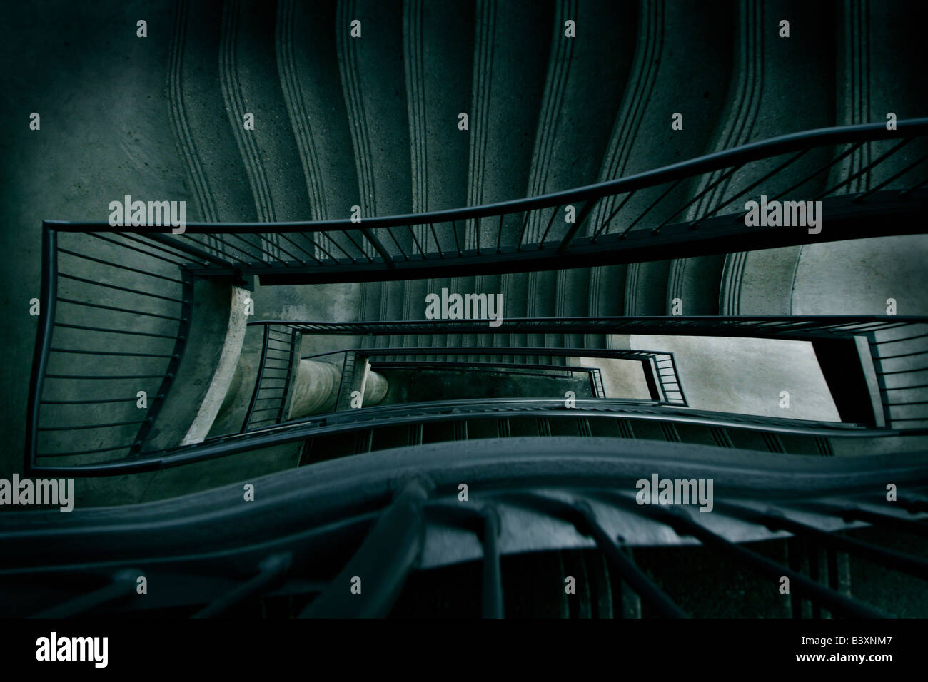 Warped hi-res stock photography and images - Alamy