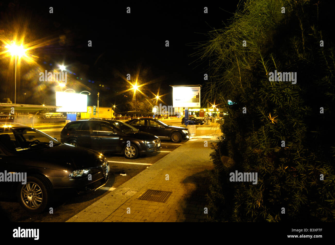 highway night stop Stock Photo - Alamy
