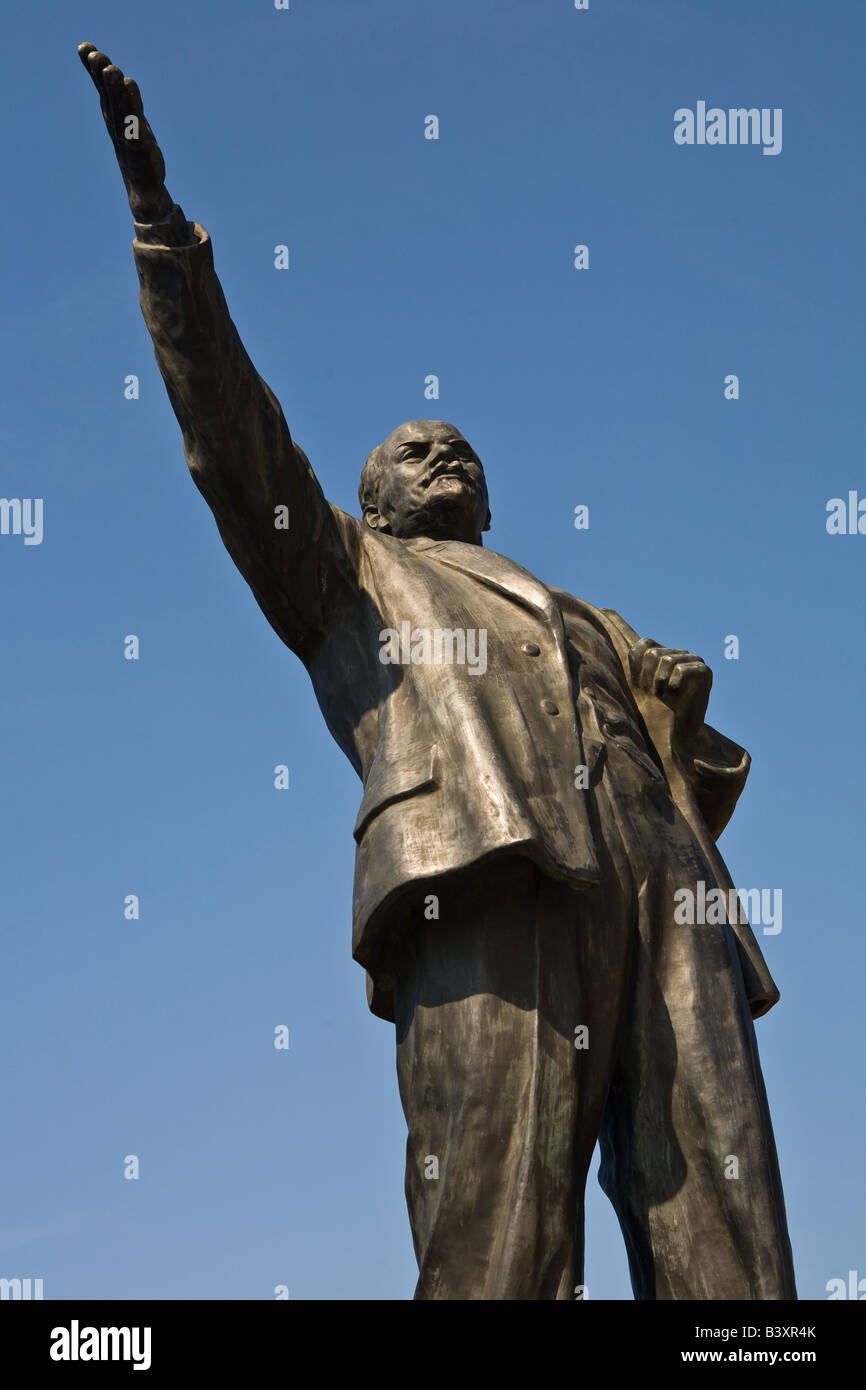 Lenin statue park budapest hungary hi-res stock photography and images ...