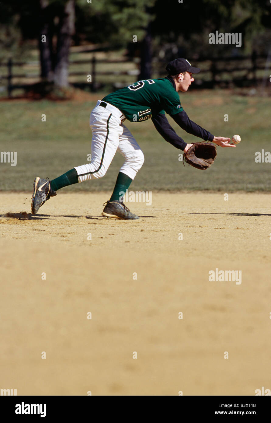 Children throwing a ball school hi-res stock photography and images - Alamy