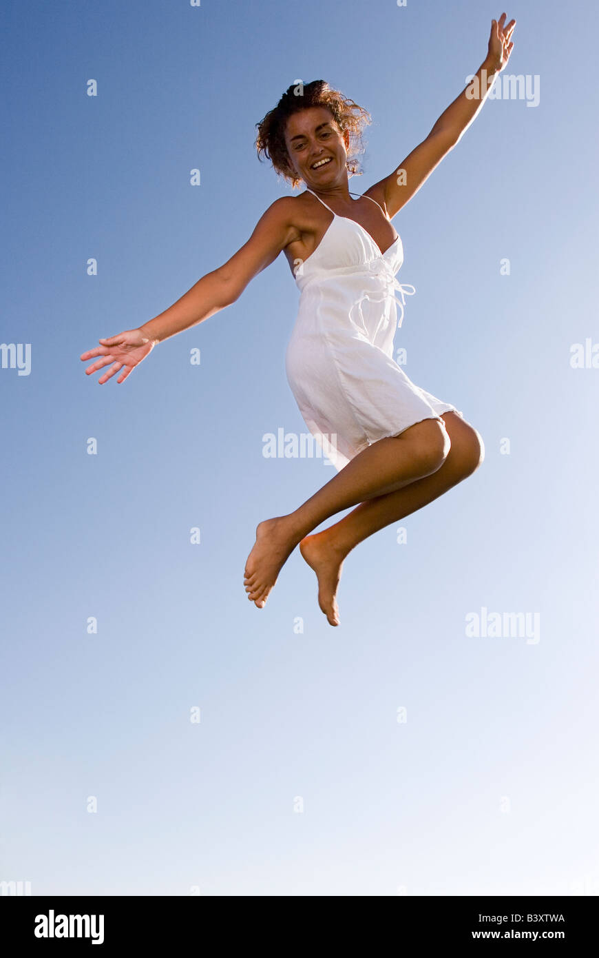 Women sky jump hi-res stock photography and images - Alamy