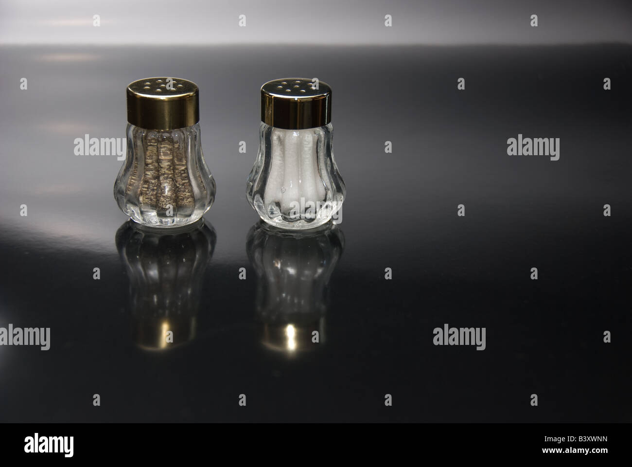 Reflected salt and pepper hi-res stock photography and images - Alamy